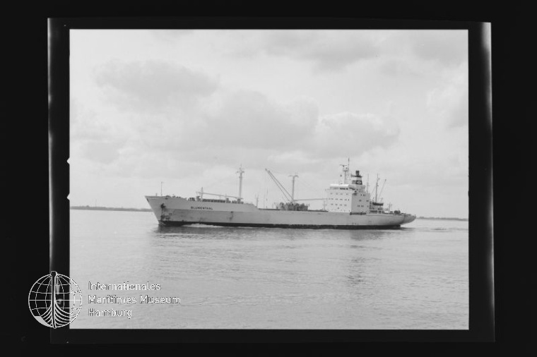 Blumenthal (1974), cargo ship (reefer), Scipio & Co, Bremen, yard no. 74